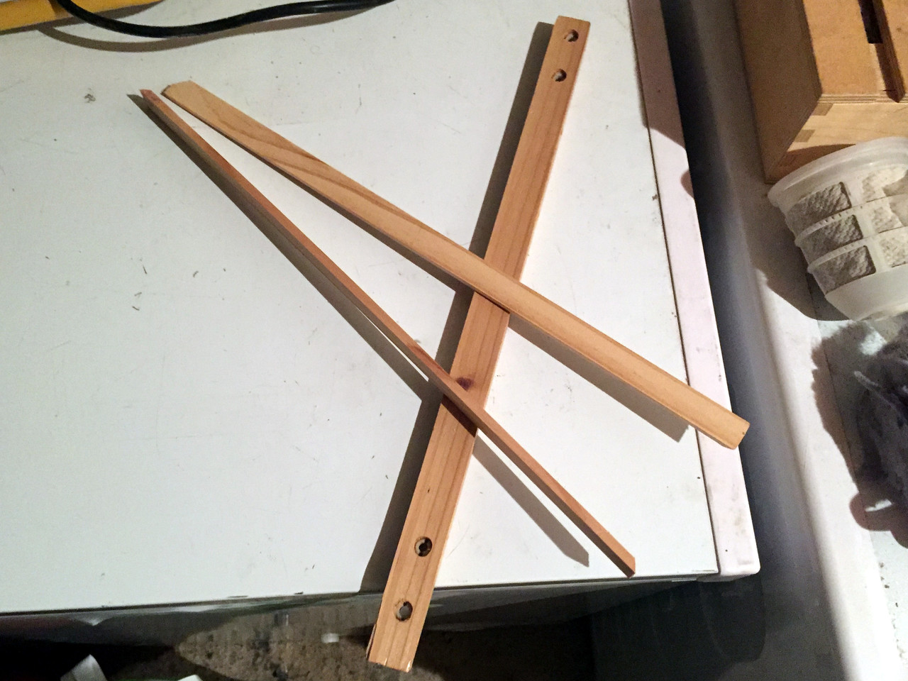 Making simple lens display stands out of wood – Jonathan Gazeley